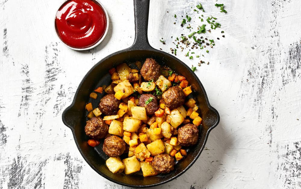 Juures-lihapullapyttipannu